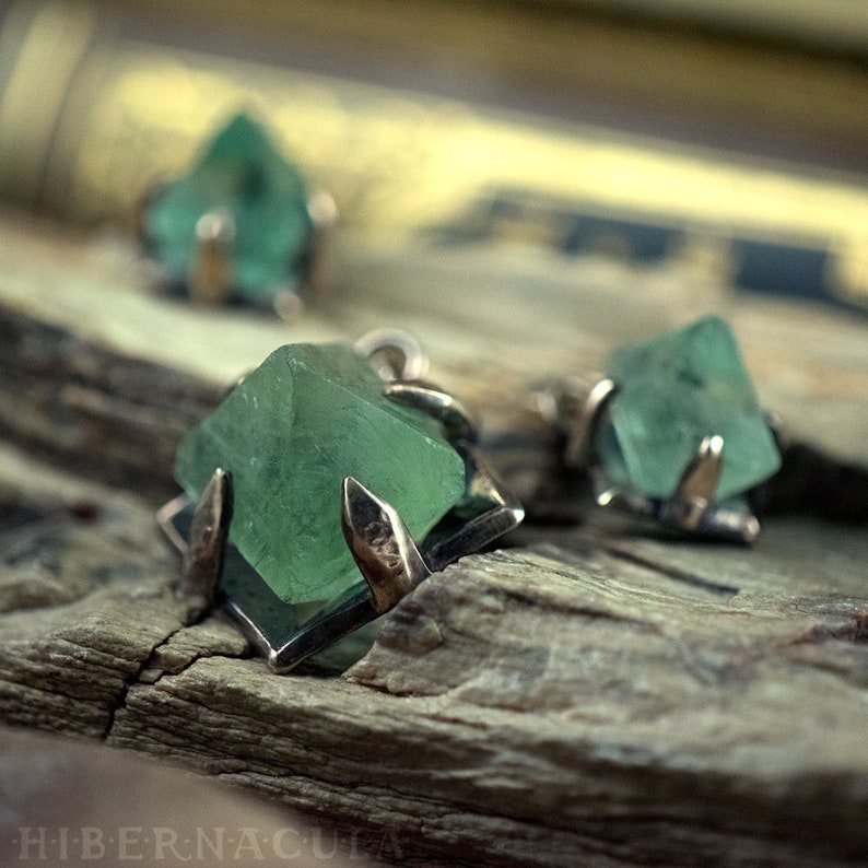 Focus Crystal Raw Teal or Purple Fluorite Octahedron - Etsy