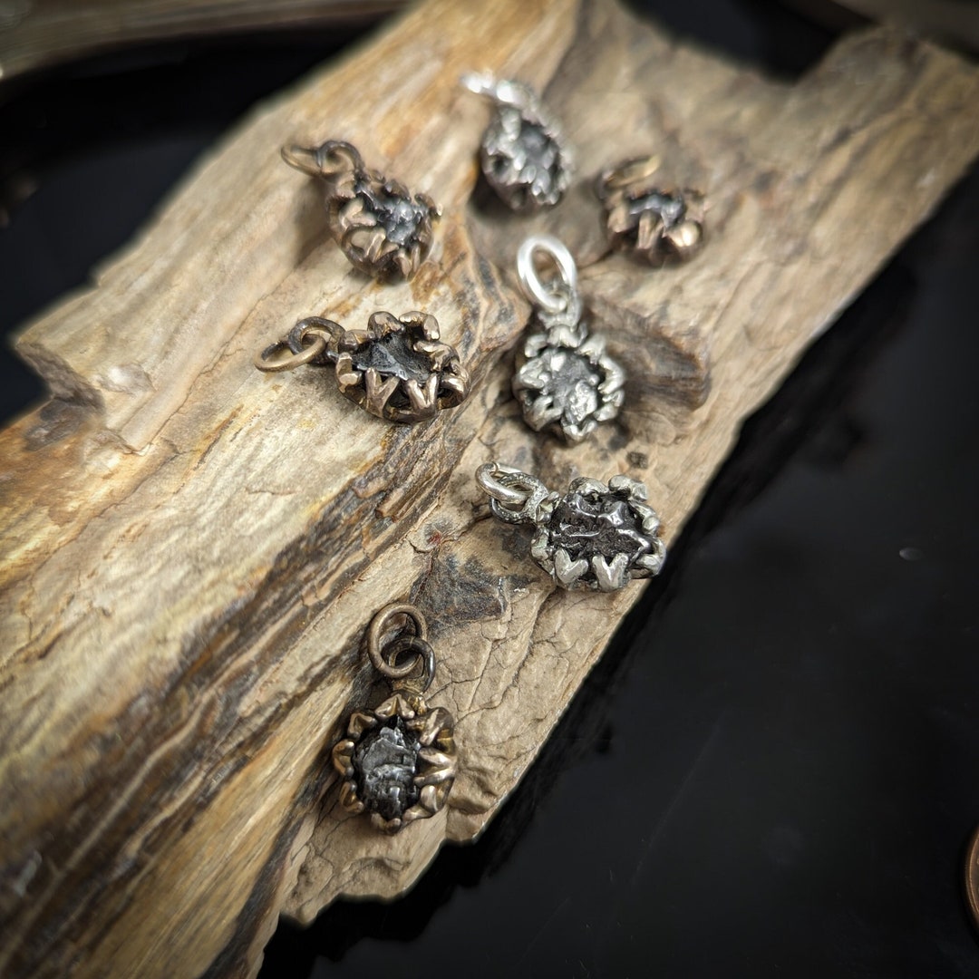 Star Seed - Meteorite Pebble Set in Bronze or Silver - Etsy