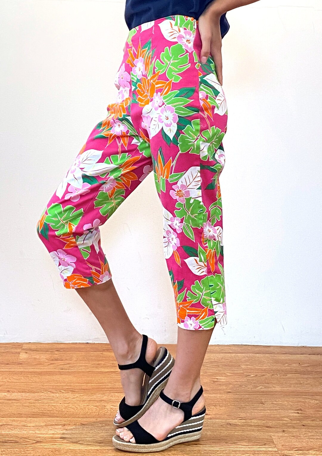 80s Tropical Floral Capris S, Vintage Hawaiian Print Hot Pink Green ...