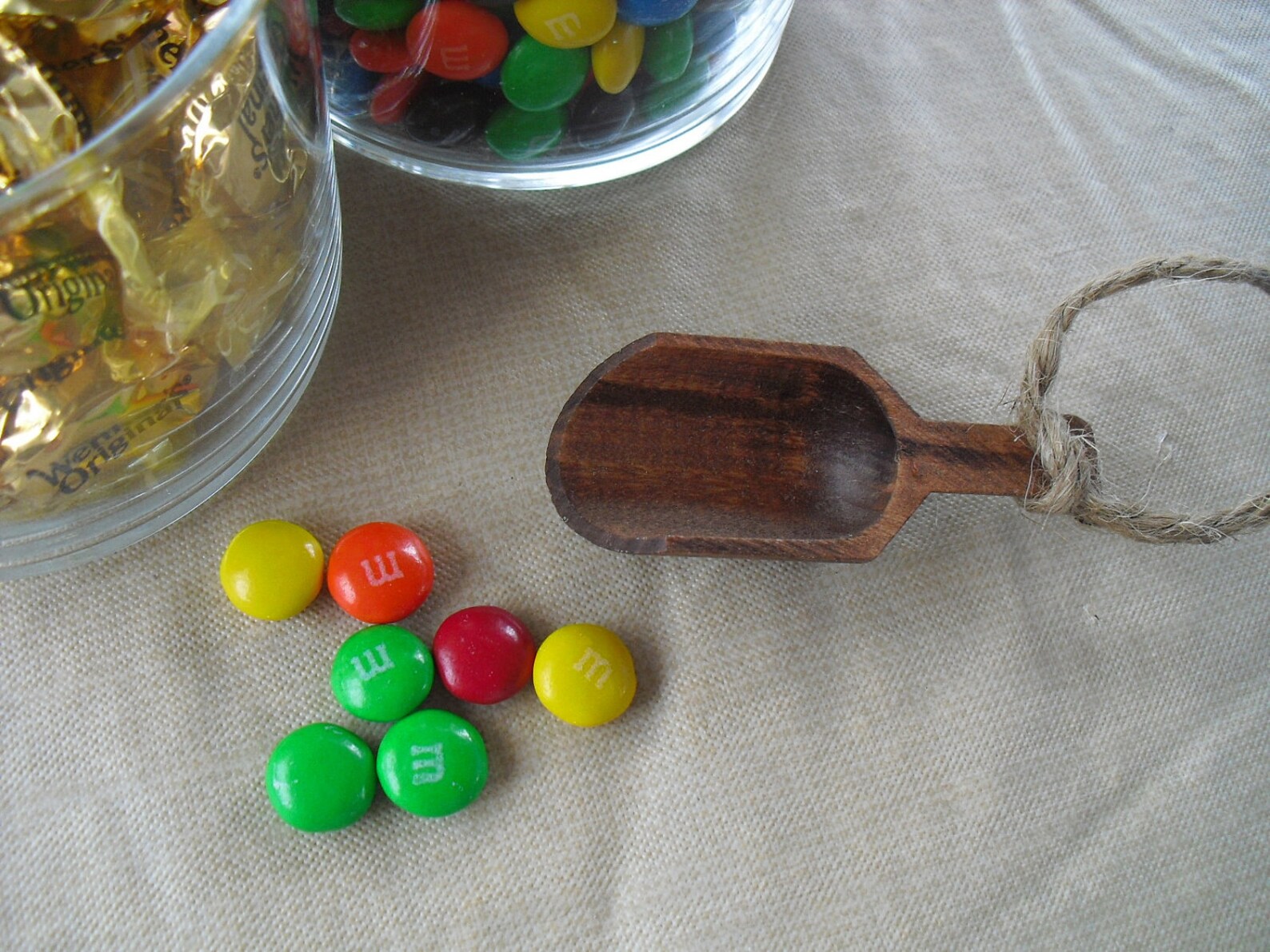 Candy Scoop SET OF 5 Wood Mini Scoops With Rope for Candy - Etsy