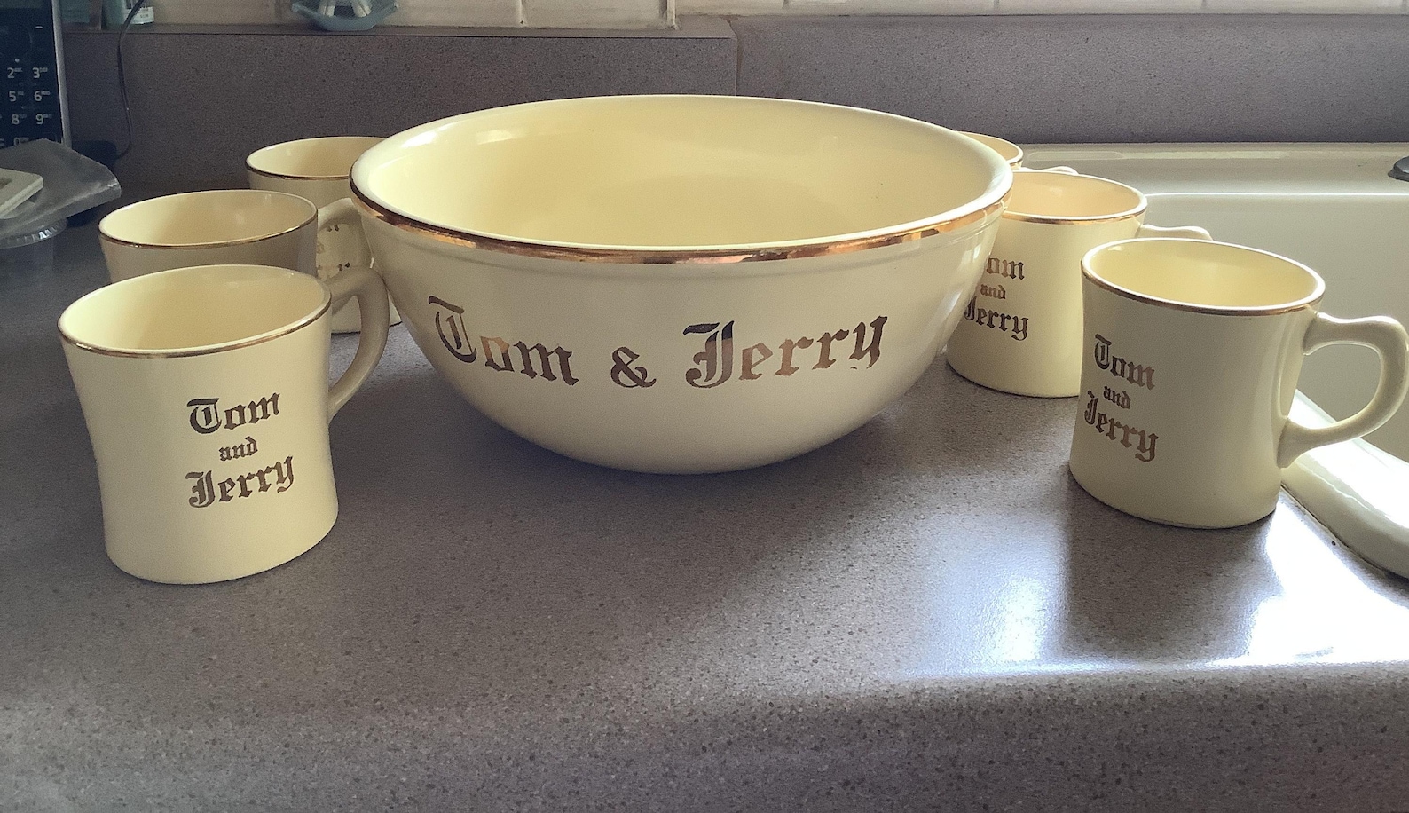 Vintage Tom and Jerry Punch Bowl Set 7 Pieces - Etsy
