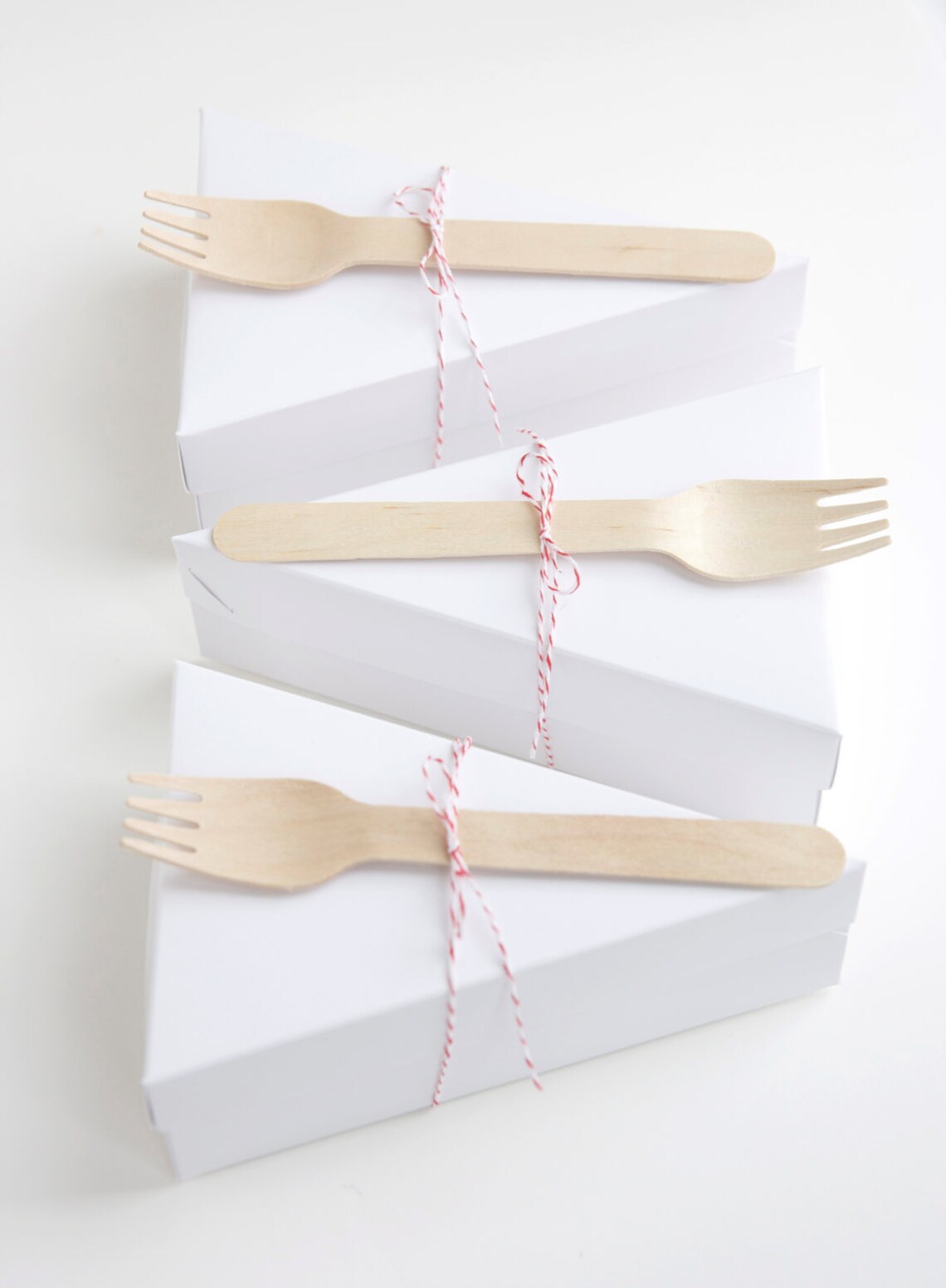DELUXE KIT - Lidded Two-piece Pie Slice Boxes in White With Forks ...