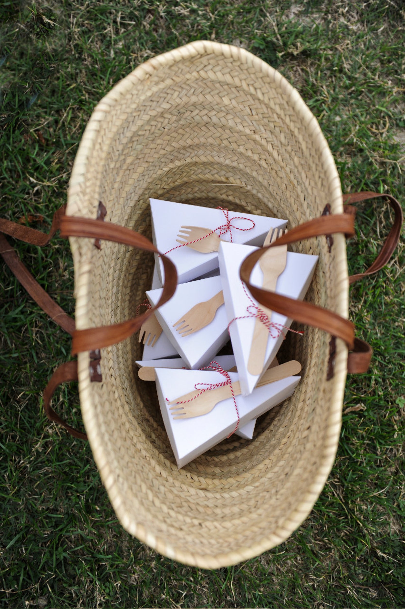 DELUXE KIT - Lidded Two-piece Pie Slice Boxes in White With Forks ...