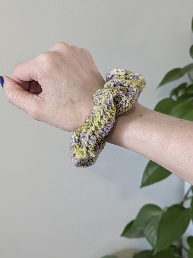 Crochet Scrunchie: Stocking Stuffer Hair Tie Gift for Girls - Etsy