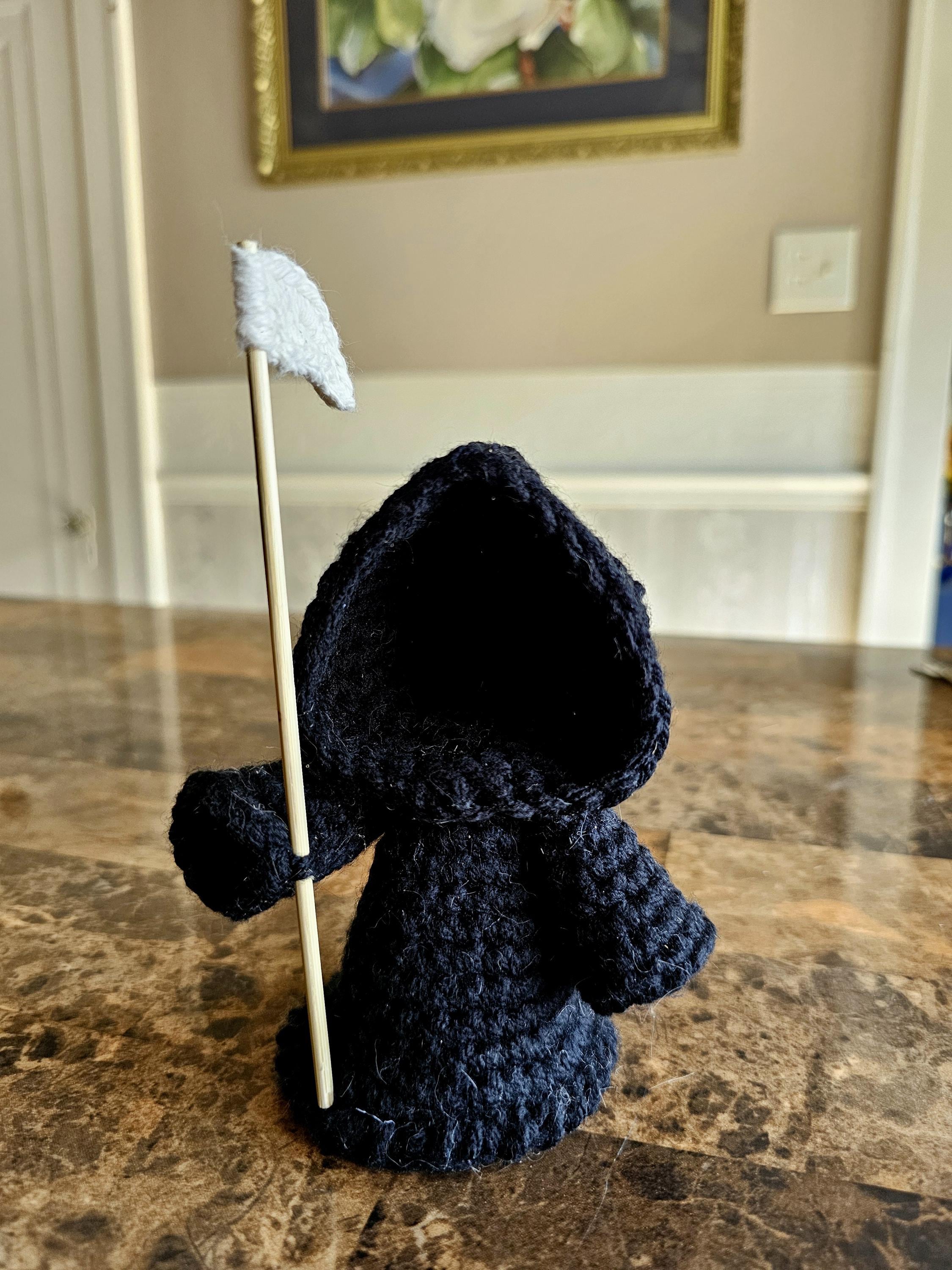 Small Grim Reaper Crochet Amigurumi - Cute & Spooky Halloween ...