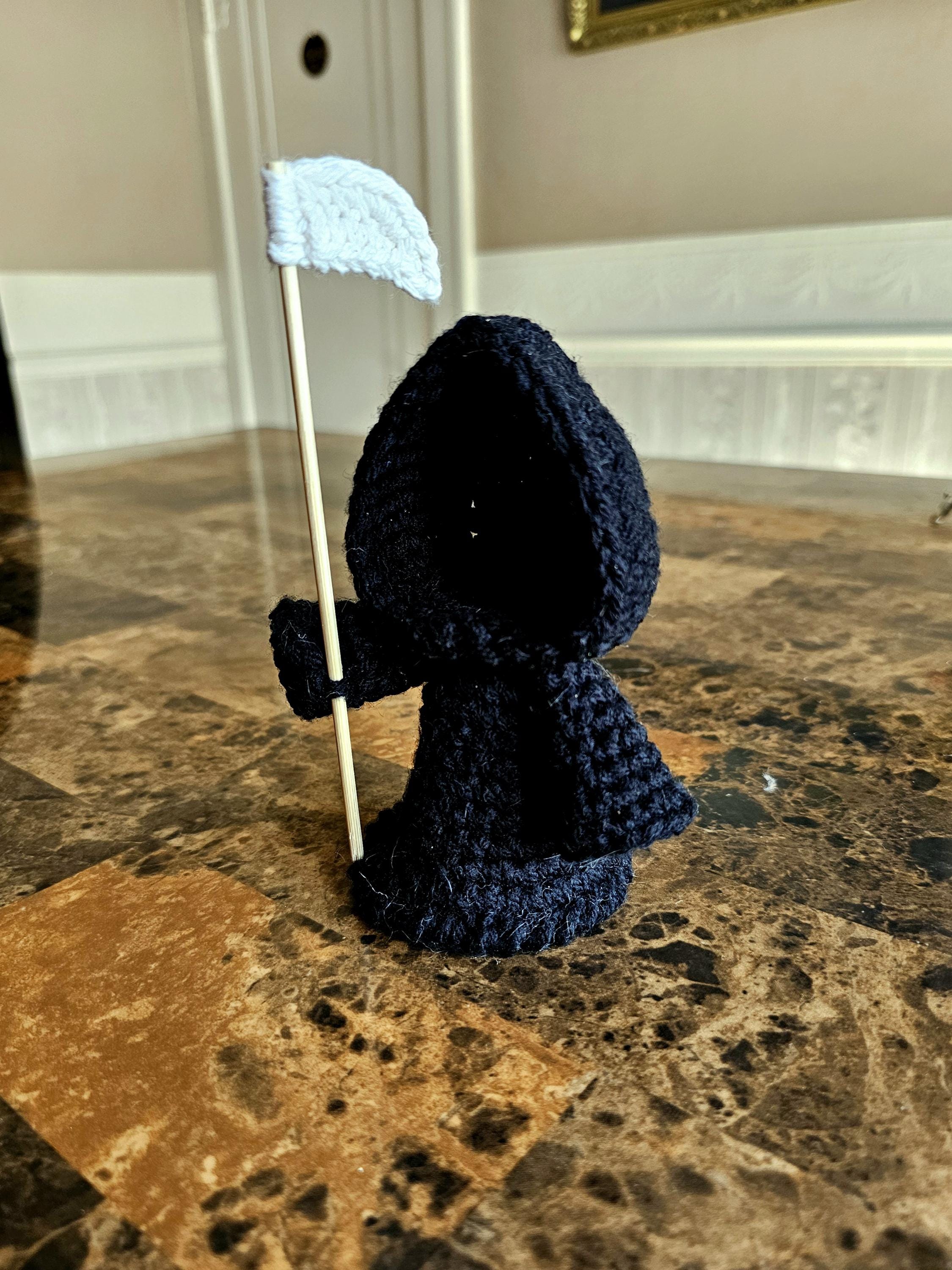 Small Grim Reaper Crochet Amigurumi - Cute & Spooky Halloween ...