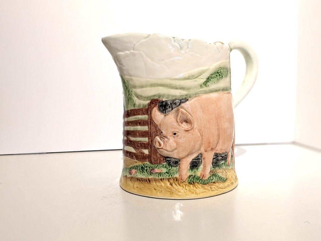 Pig Pitcher James Herriot's Country Kitchen. Raised Decoration ...