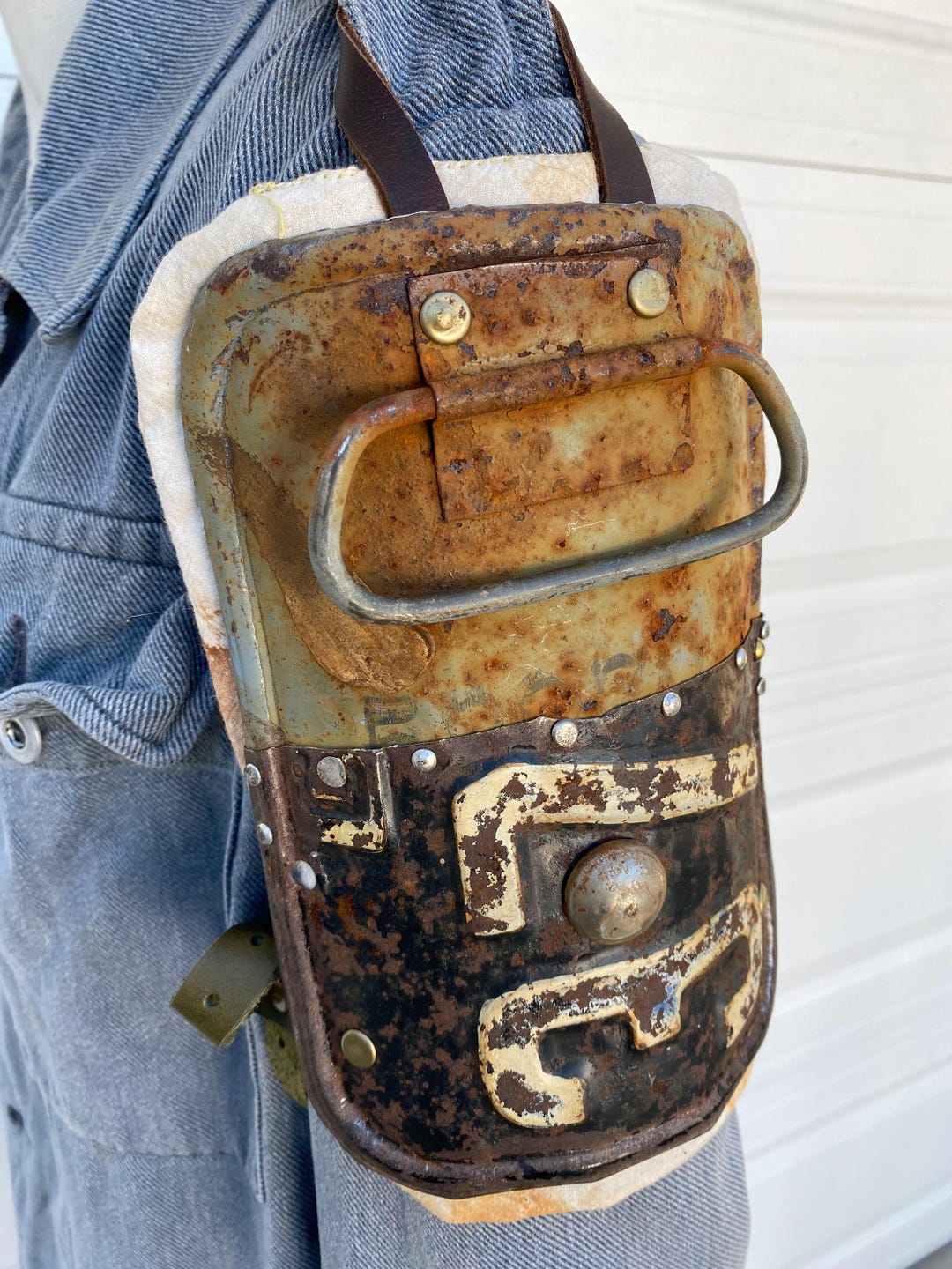 Rusty Steel Post Apocalyptic Style Shoulder Armor Piece. - Etsy