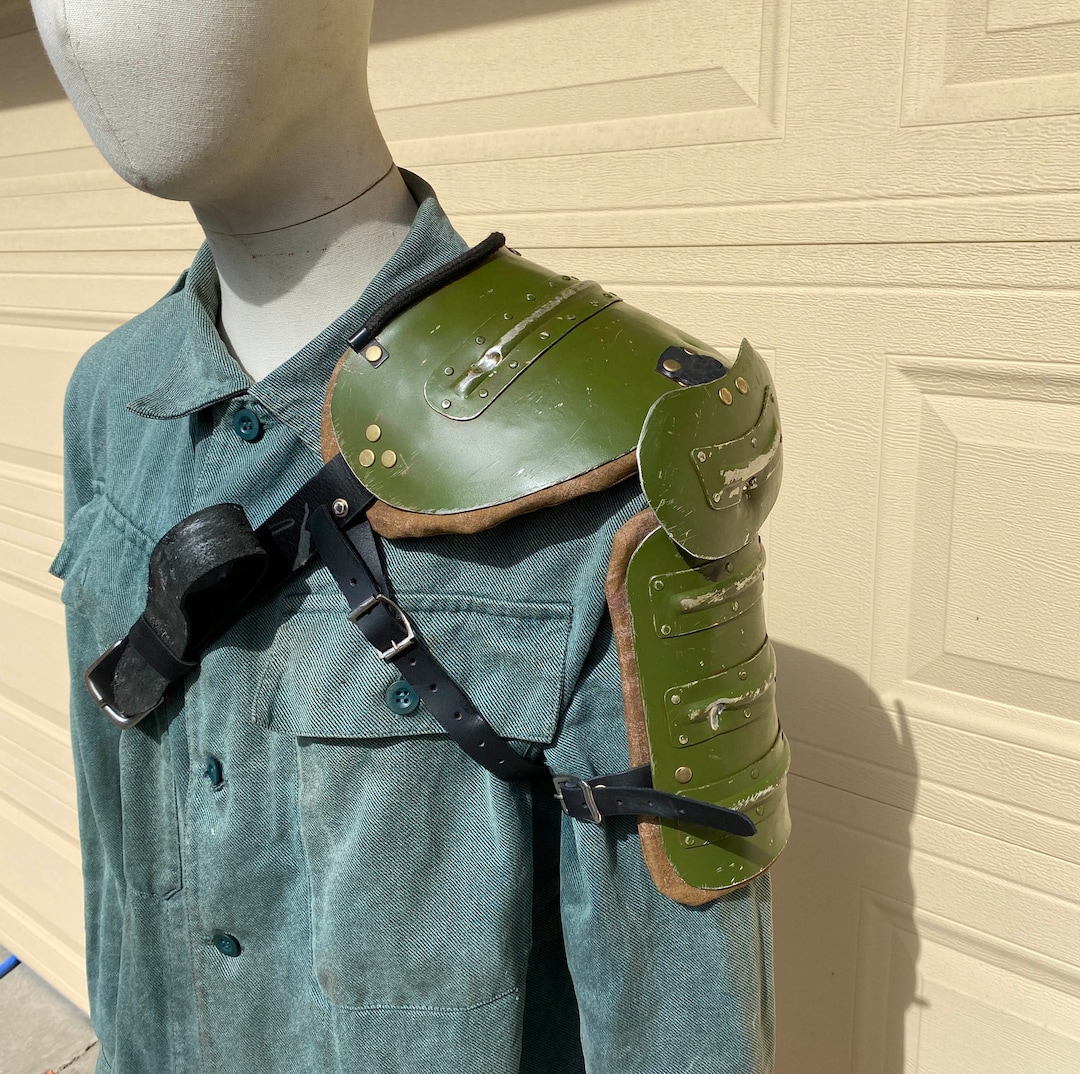 Post Apocalyptic Style Shoulder Armor With damage - Etsy