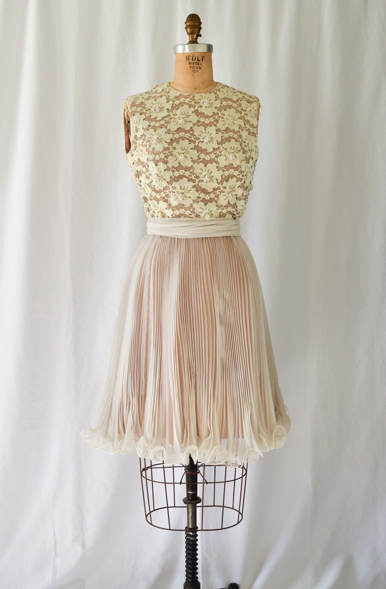 1960s Dress | Jack Bryan by Dupuis | Vintage 60s Dress Taupe Gray Party ...