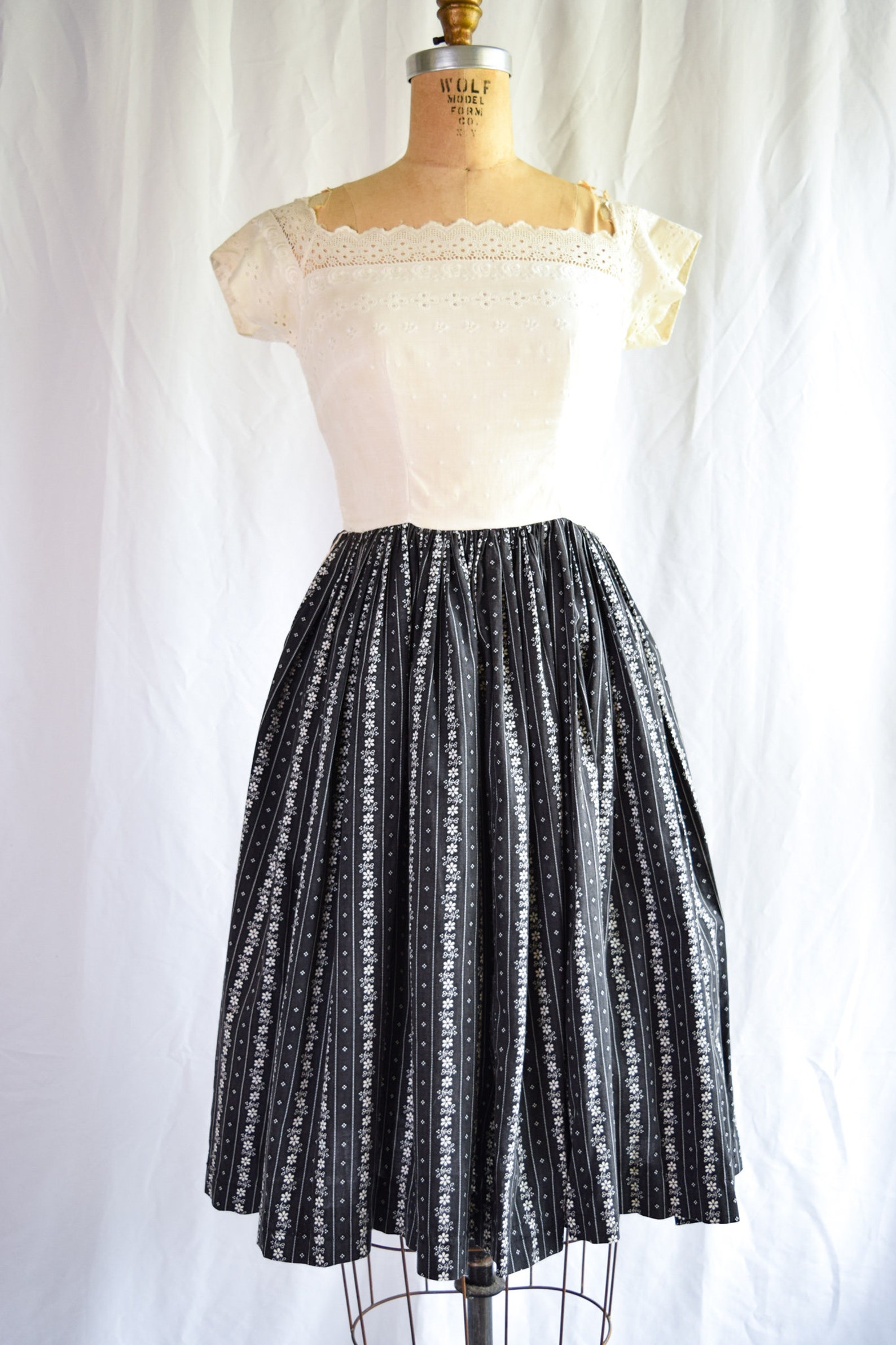 1950s Dress Mr Mort Vintage 50s Cotton Lace Eyelet Bodice Striped ...