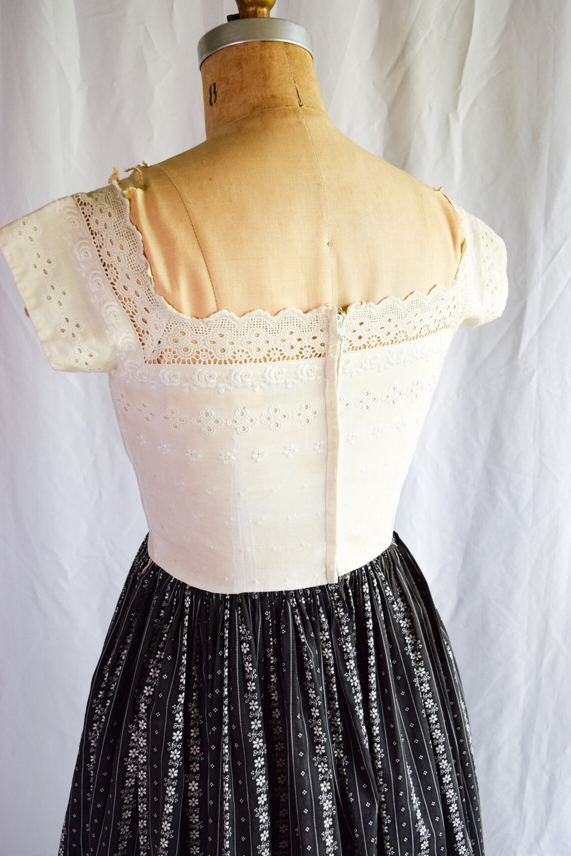 1950s Dress Mr Mort Vintage 50s Cotton Lace Eyelet Bodice Striped ...