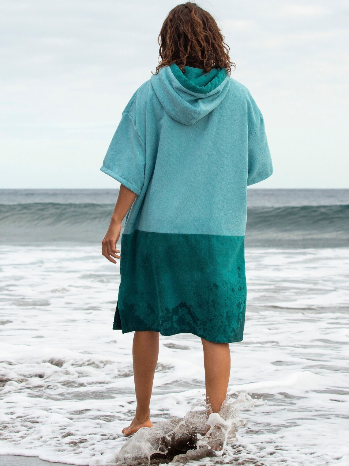 Unisex Hooded Towel Poncho Changing Robe for Drying at the Beach, Surf ...
