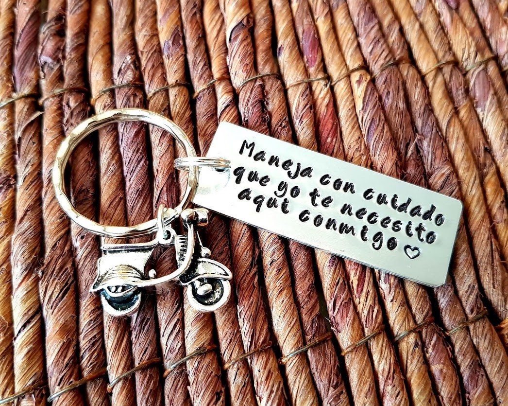 Personalized Keychain Maneja con cuidado Llavero Scooter | Etsy
