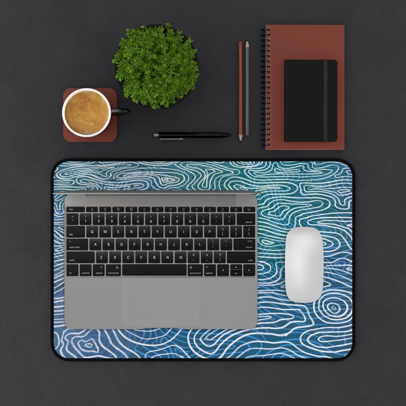 Retro Water Ripple Desk Mat, Funky Mouse Pad, Vibrant Desk Accessory ...