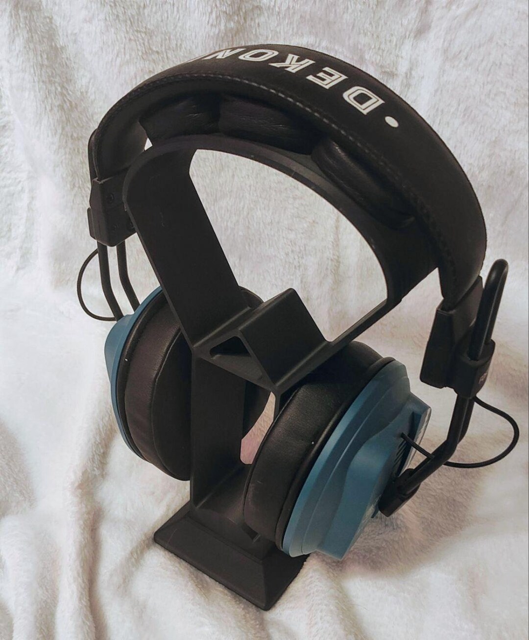 Simple Omega Style Headphone Stand - Etsy