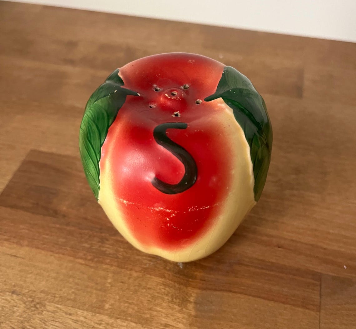 Vintage 1940’s Hull Blushing Apple Grease Jar W/ Salt & Pepper Shakers ...