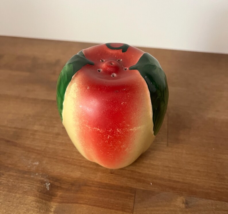 Vintage 1940’s Hull Blushing Apple Grease Jar W/ Salt & Pepper Shakers ...
