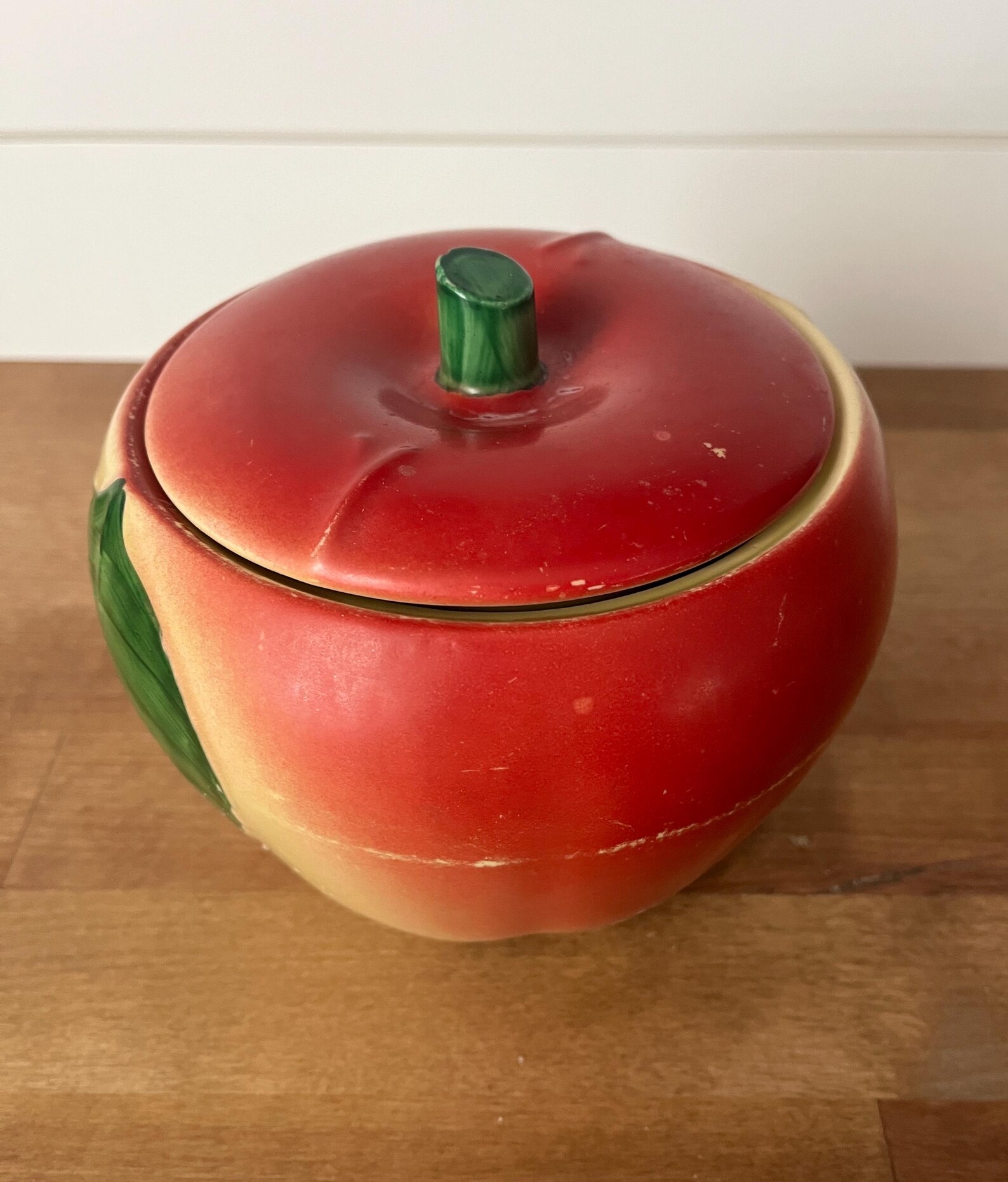 Vintage 1940’s Hull Blushing Apple Grease Jar W/ Salt & Pepper Shakers ...