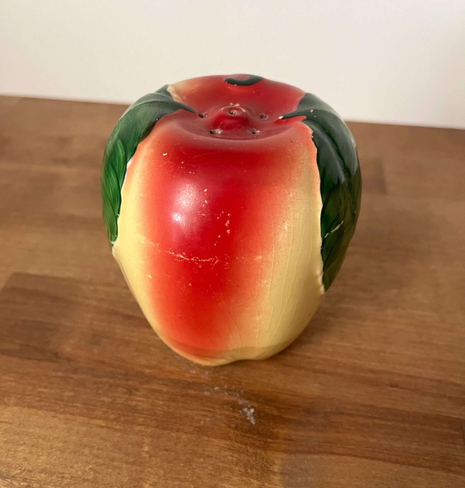 Vintage 1940’s Hull Blushing Apple Grease Jar W/ Salt & Pepper Shakers ...