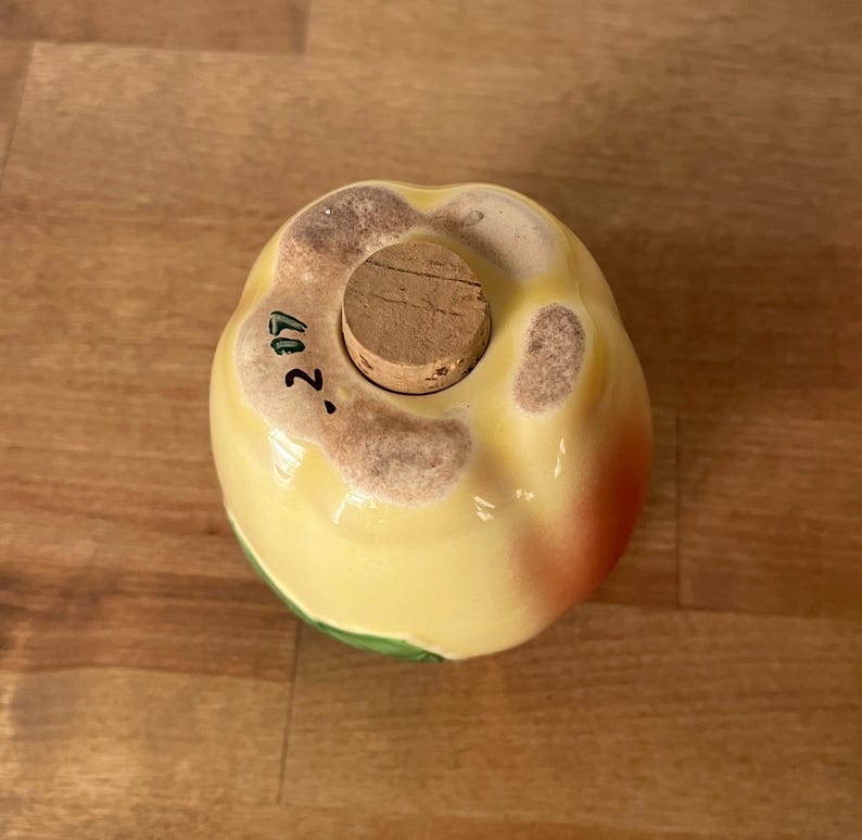 Vintage 1940’s Hull Blushing Apple Grease Jar W/ Salt & Pepper Shakers ...