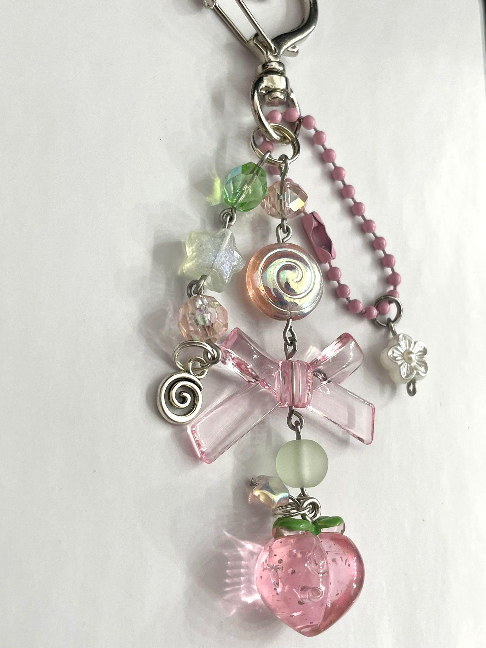 Cute Peach Keychain, Beaded Keychain, Gift for Friends, Gift for Family ...