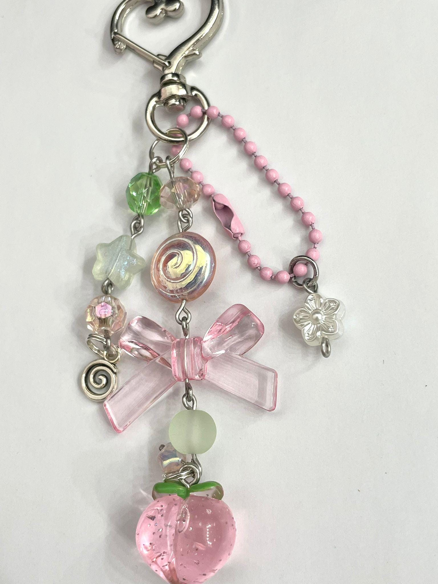 Cute Peach Keychain, Beaded Keychain, Gift for Friends, Gift for Family ...
