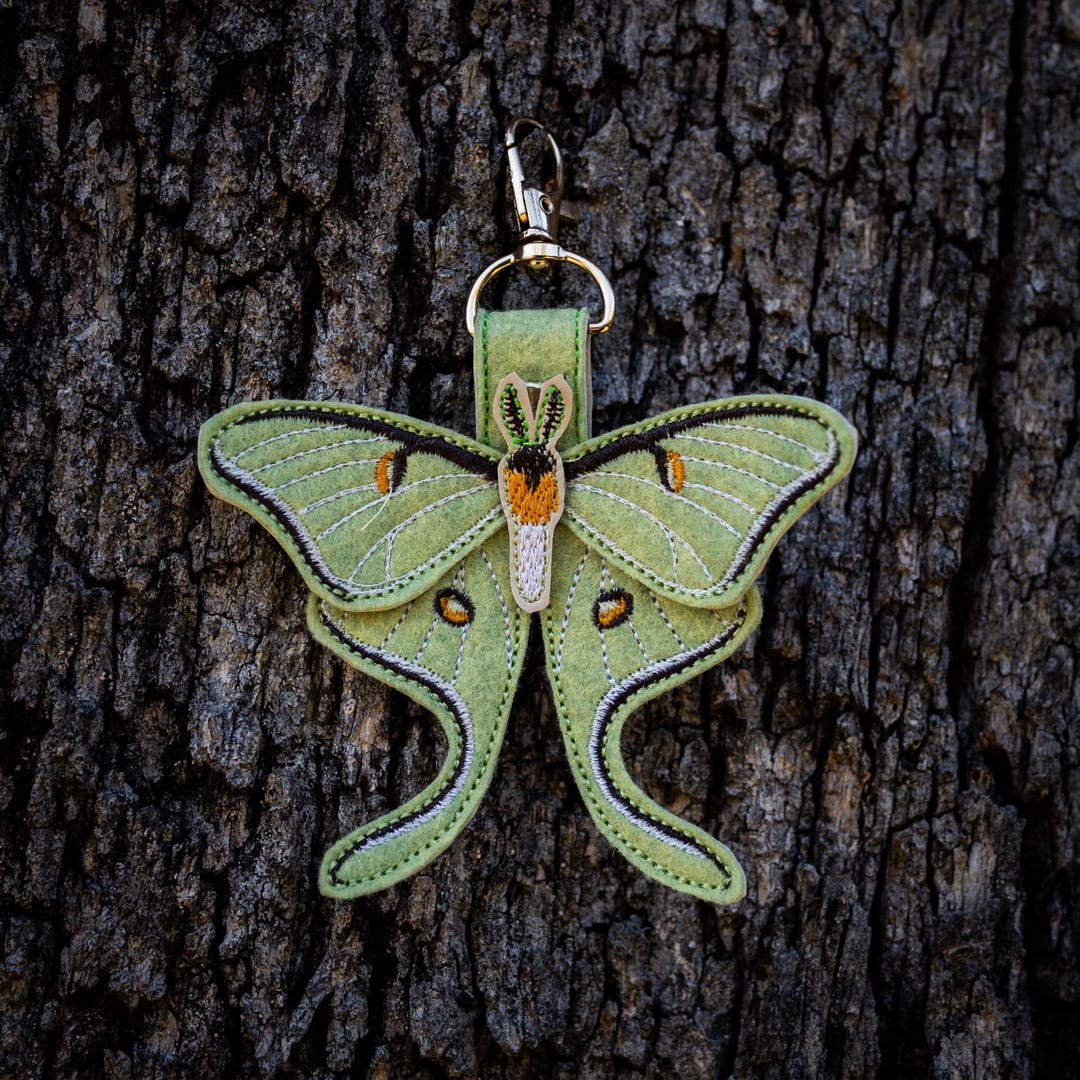 Luna Moth Keychain - Etsy