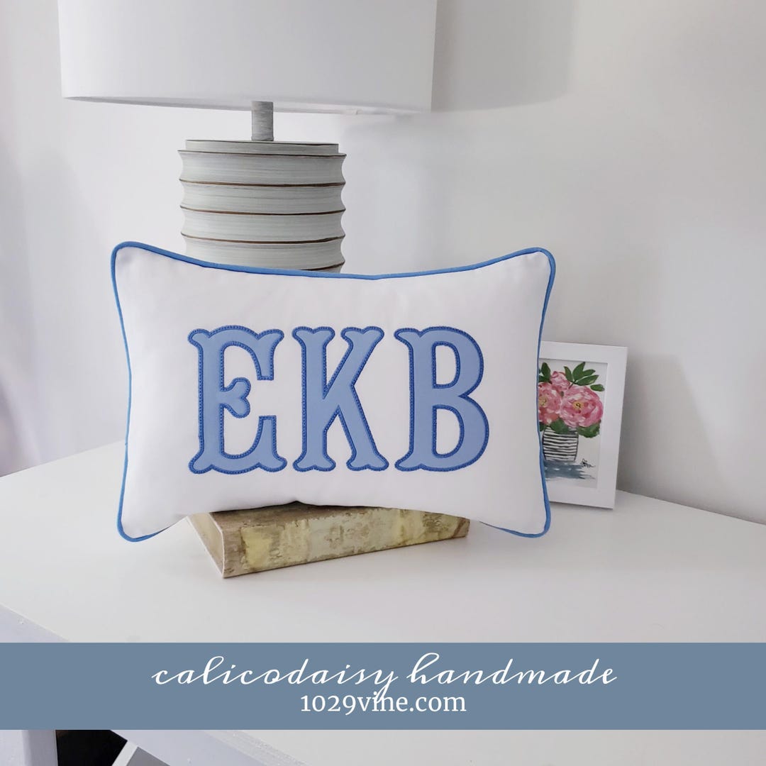Fishtail - Large Font Applique Monogrammed Pillow Cover - 12 X 18 ...