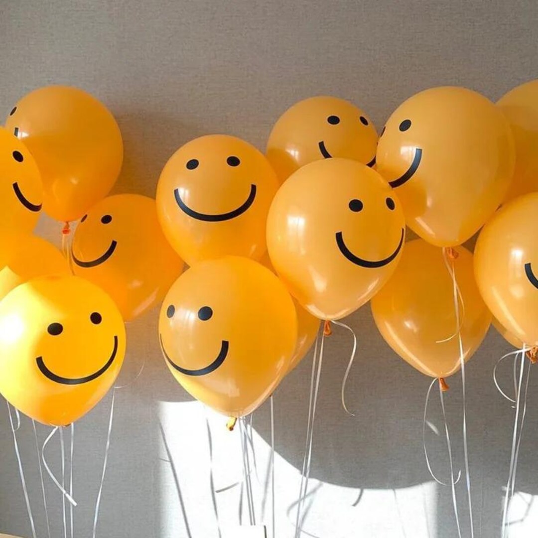 Lemon Yellow Smile Latex Party Decoration Balloon, Smiley Face Balloon ...