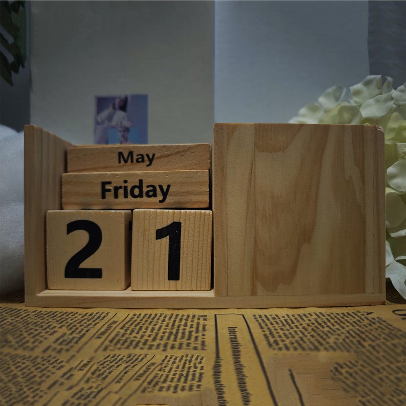 Handmade Wooden Perpetual Calendar With Pen Holder, Desk Organizer - Etsy
