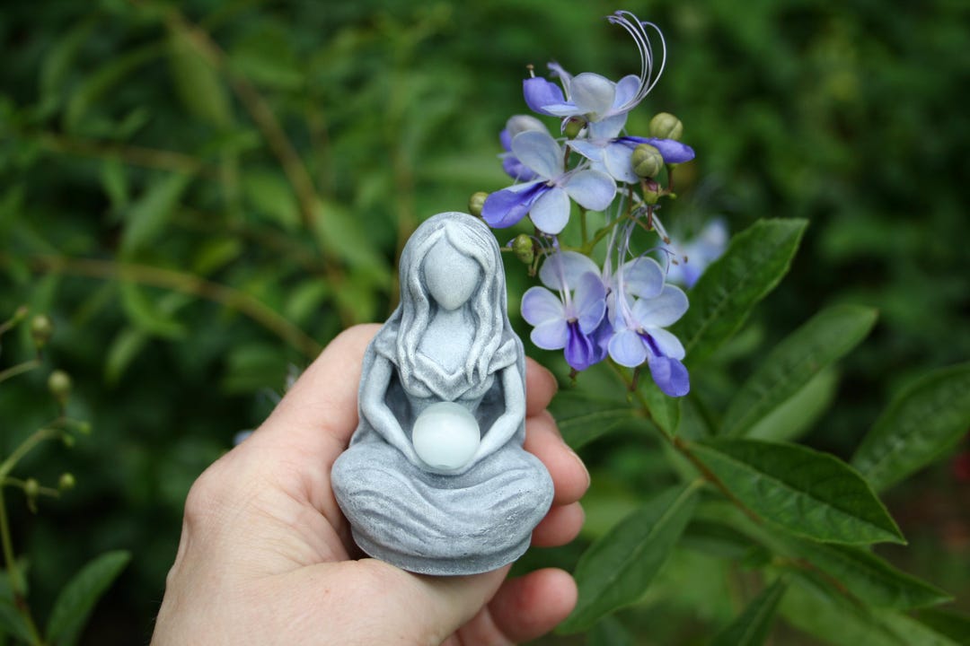 Moon Goddess Statue - Goddess Selene Figurine - Lunar Altar Goddess ...