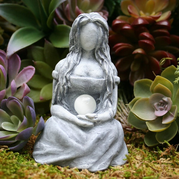Selene Goddess Statue - Etsy
