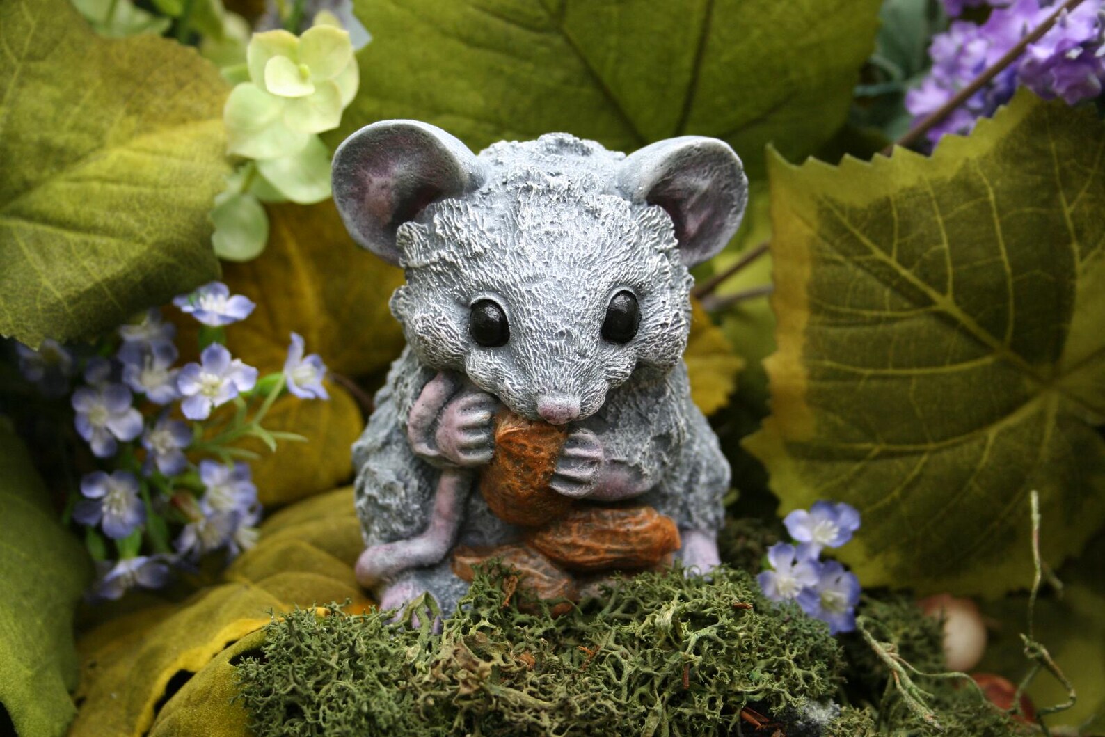 Sweet Lil' Mouse Statue - Mouse Eating Peanuts Concrete Garden Statue ...