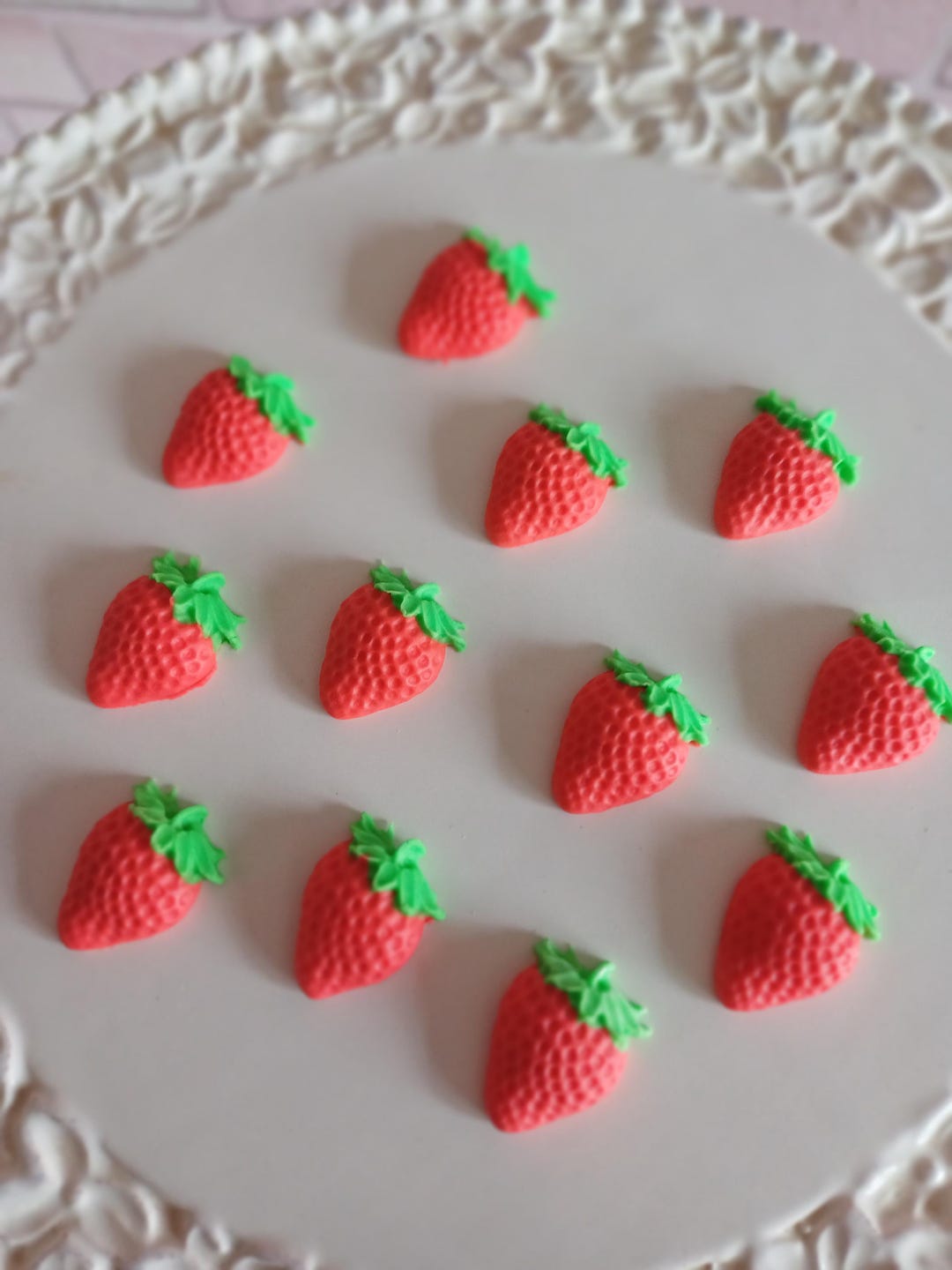 12 Strawberry Edible Fondant Cake Toppers - Etsy UK