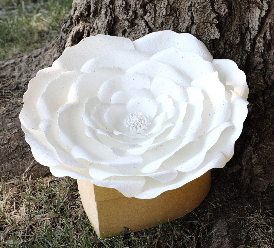 White Peaceful Petal® Flower Adult Water Burial Urn - Etsy