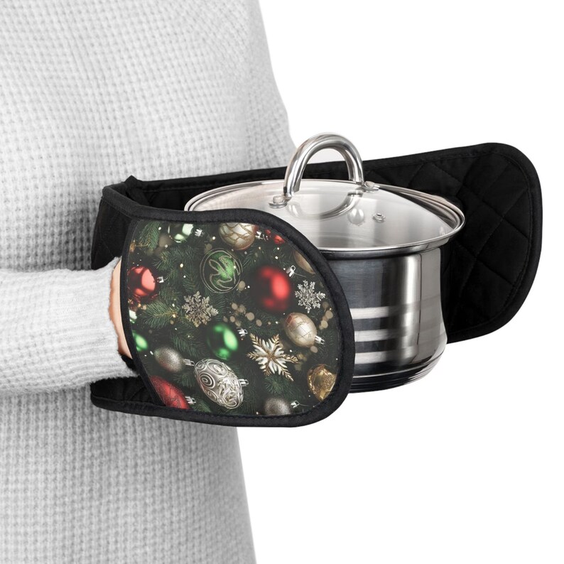 Christmas Oven Mitts, Holiday Kitchen Decor, Festive Cooking Gloves ...