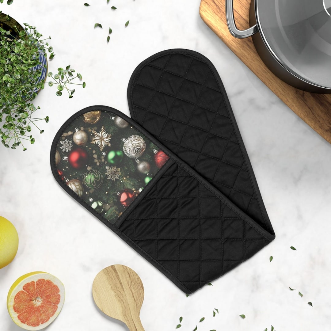 Christmas Oven Mitts, Holiday Kitchen Decor, Festive Cooking Gloves ...