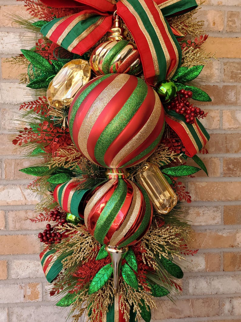 Red and Green Christmas Swag: Holiday Door Ornament Wreath - Etsy