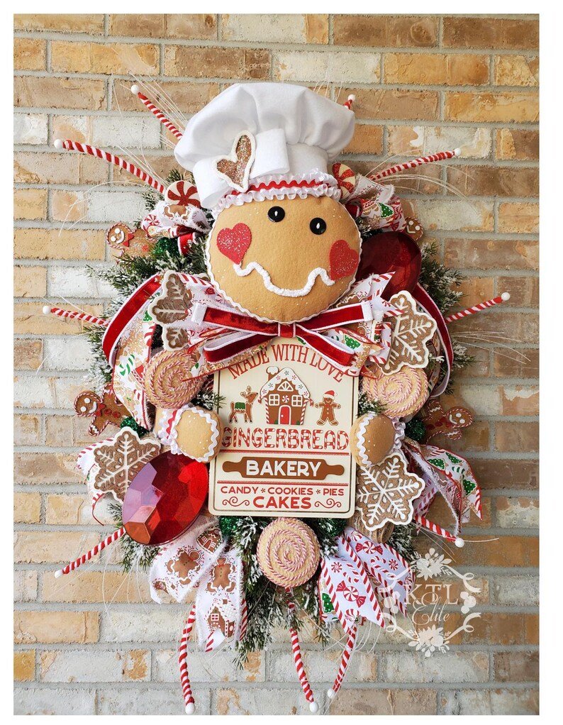 Gingerbread Bakery Christmas Wreath: Holiday Candy Cane Door Decor - Etsy
