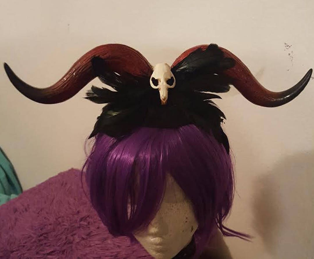 Skull, Horns, Feather Headdress, Horn Headdress, Skull, Taxidermy ...