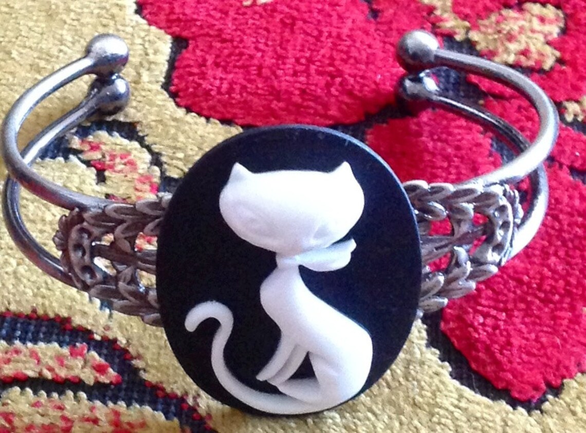 Cat Cat Cameo Cat Cuff Cat Bracelet Ready to Ship Gifts - Etsy