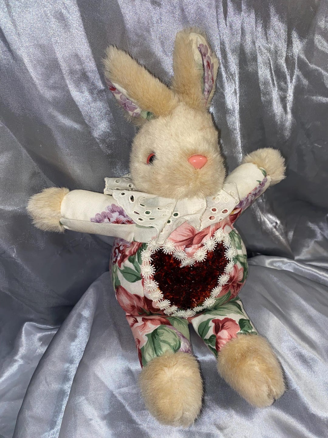 CREEPY CUTE PLUSHIE Mini Floral Heart Gore Bunny - Etsy