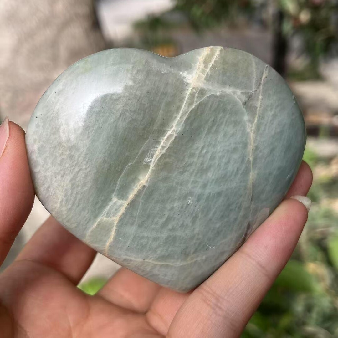 Heart Shape Gemstone , Statue Worry Stone With Healing Calming Effect ...