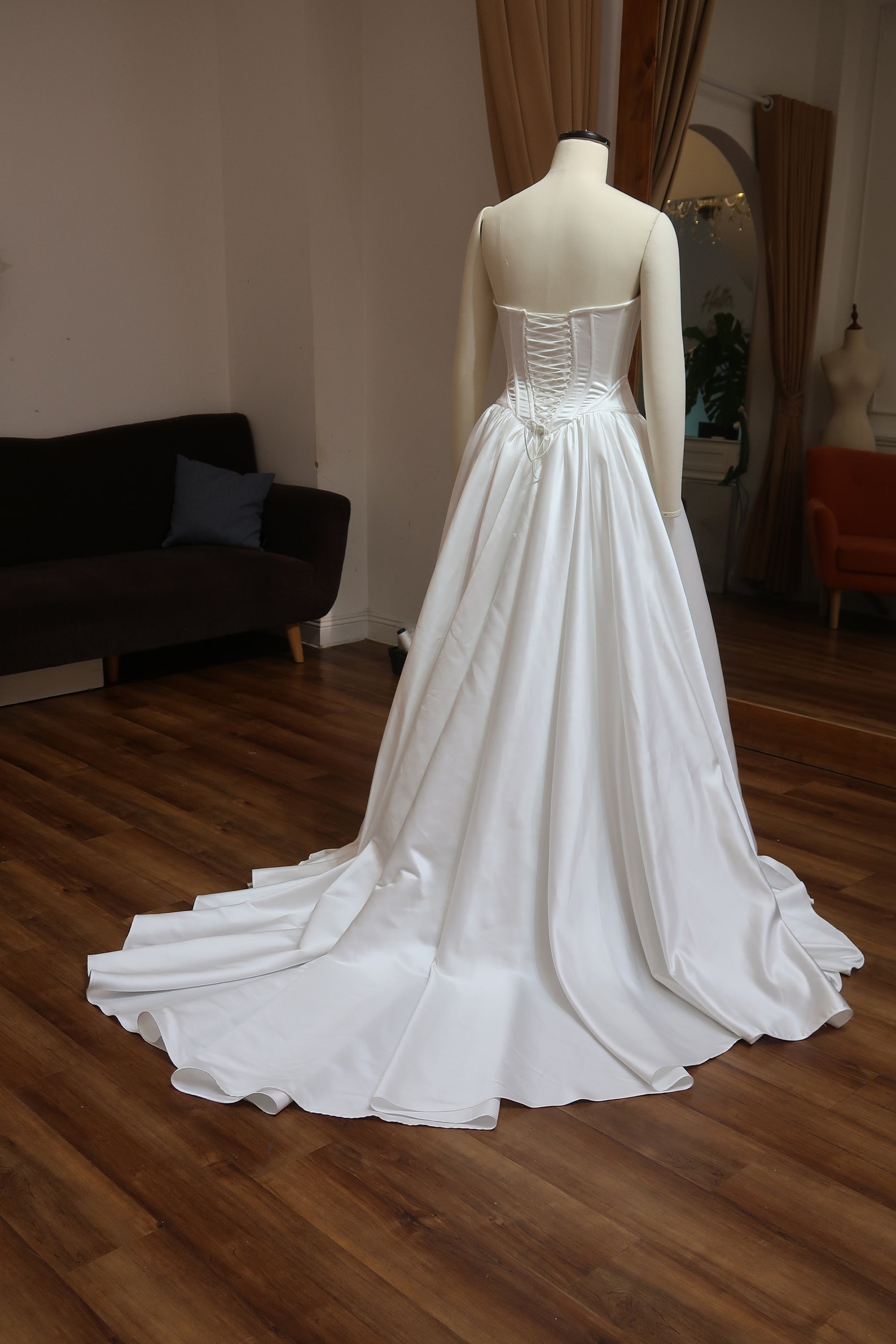 Vintage Corset Silk Wedding Dress With Basque Waistline & Detachable ...