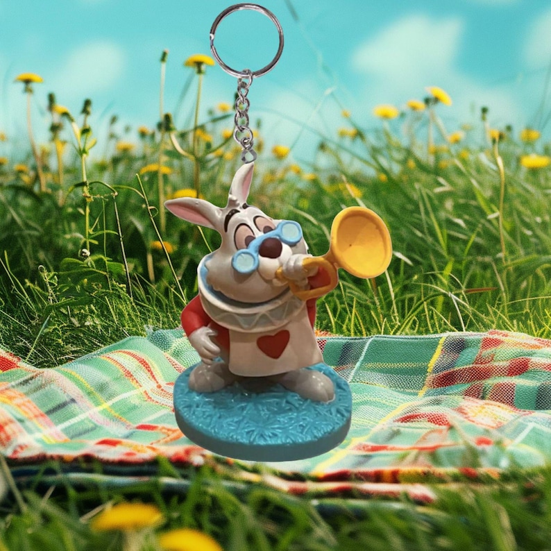 Alice in Wonderland White Rabbit Key Ring Keychain Ornament Figure ...
