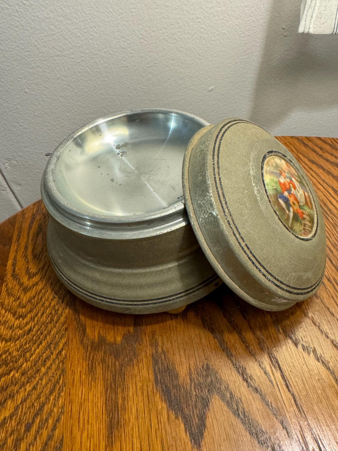Vintage Metal Face Powder Music Box - Etsy