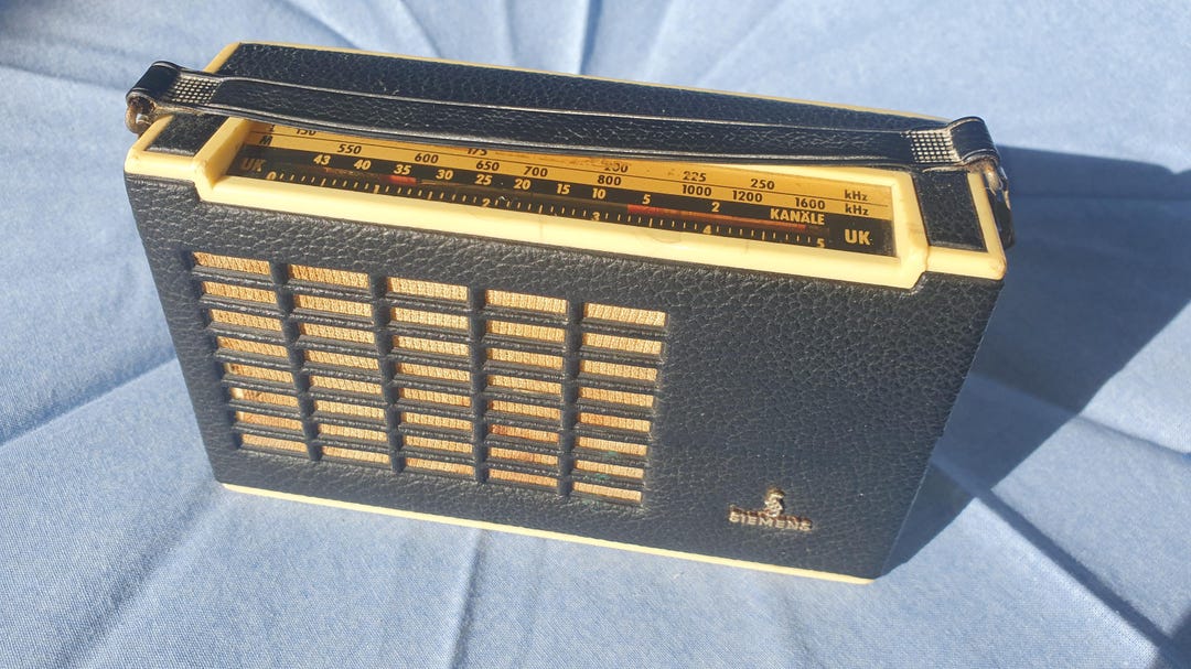 Vintage / Pocket Radio Philips RT 10 From the Early 60s / Working - Etsy