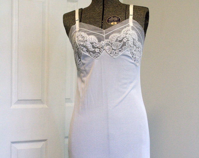 1950s White Canada "maid" by Toronto Petticoat Full Dress Wiggle Slip ...