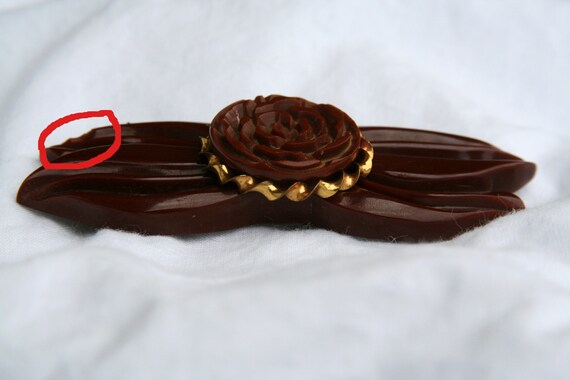 1930s or 1940s carved Bakelite chocolate brown Art De… - Gem